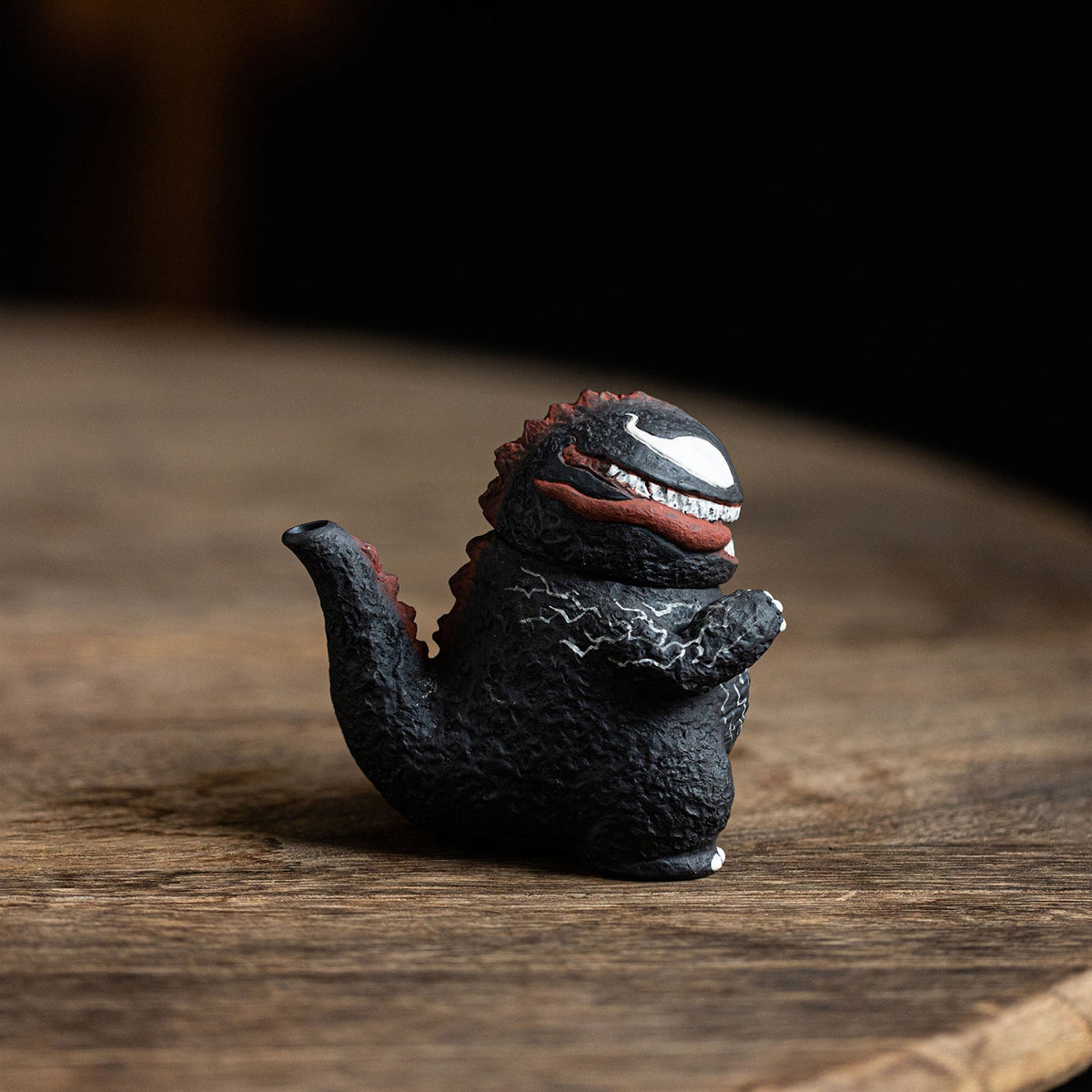 Monster Series — Venom hand-grabbing Yixing teapot 90ml – Yinchen Studio